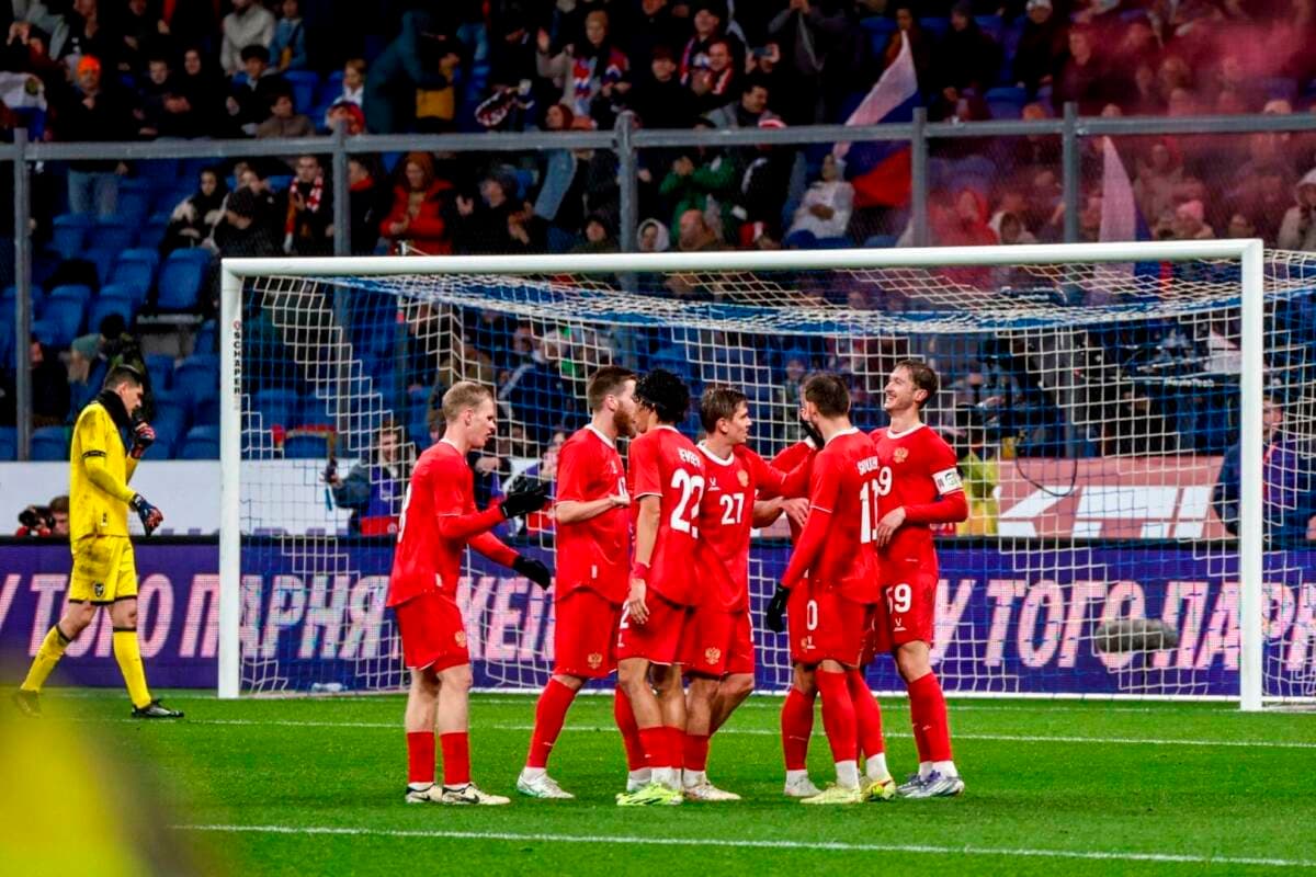 Russia vs. Peru: a football clash at Gazprom Arena in St. Petersburg ...